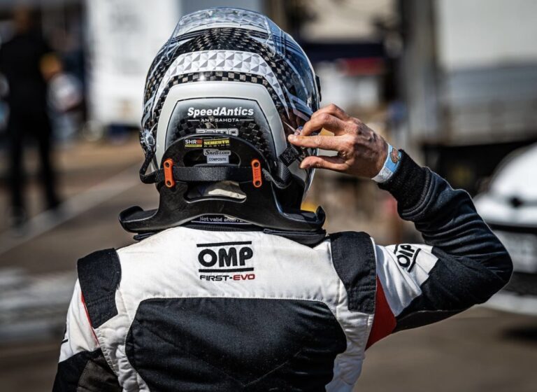 Our Ultimate Guide to HANS Posts – Zamp Helmets UK | Helmet 28